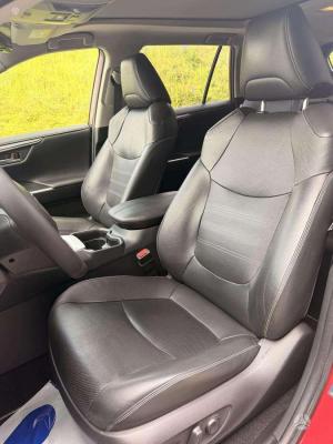 Red Toyota RAV4 2020 in Vilnius, with an engine capacity of 2.49 L and mileage of 147 thousand km for 28550 €, photo 19 on AUTOMOTO.COM.LV
