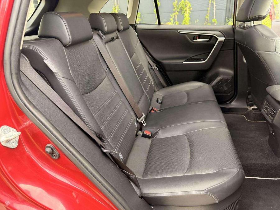 Red Toyota RAV4 2020 in Vilnius, with an engine capacity of 2.49 L and mileage of 147 thousand km for 28550 €, photo 30 on AUTOMOTO.COM.LV