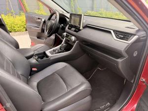 Red Toyota RAV4 2020 in Vilnius, with an engine capacity of 2.49 L and mileage of 147 thousand km for 28550 €, photo 34 on AUTOMOTO.COM.LV