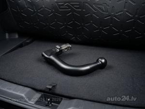 Красный Тойота РАВ 4 2020 в Таллин, объемом двигателя 2.50 л и пробегом 88 тыс. км за 28000 €, фото 9 на AUTOMOTO.COM.LV