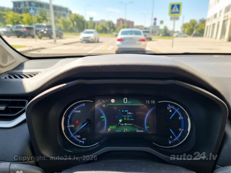 Красный Тойота РАВ 4 2020 в Таллин, объемом двигателя 2.50 л и пробегом 88 тыс. км за 28000 €, фото 14 на AUTOMOTO.COM.LV