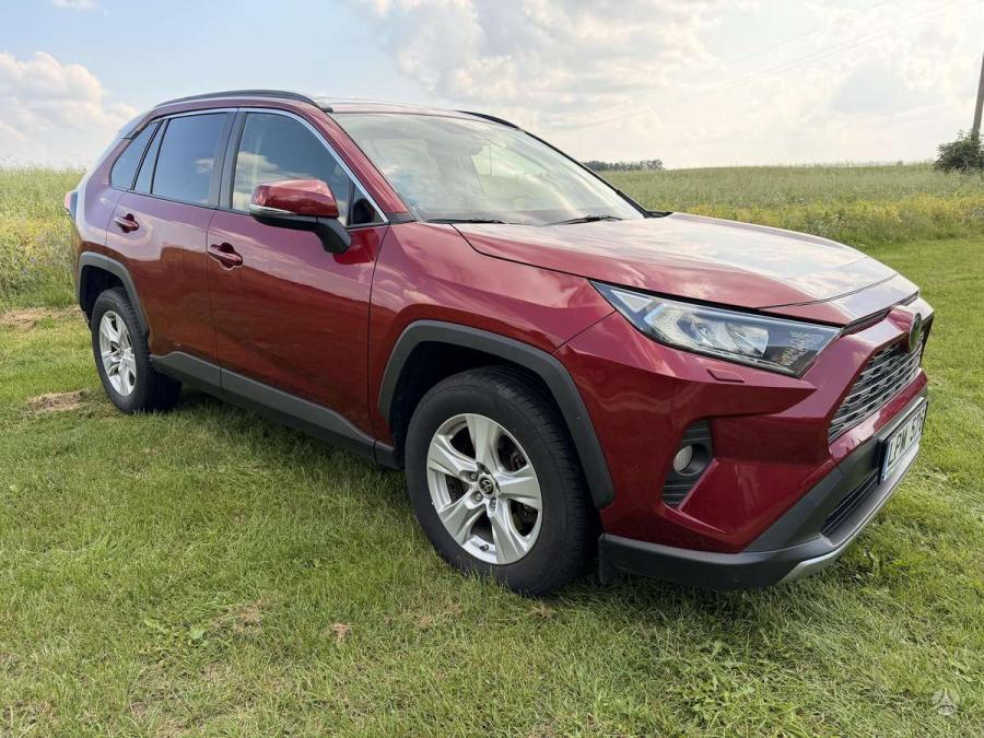 Sarkans Toyota RAV4 2020 Marijampole, ar dzinēja tilpumu 1.99 L un nobraukumu 109 tūkst. km par 21000 €, foto 1 vietnē AUTOMOTO.COM.LV