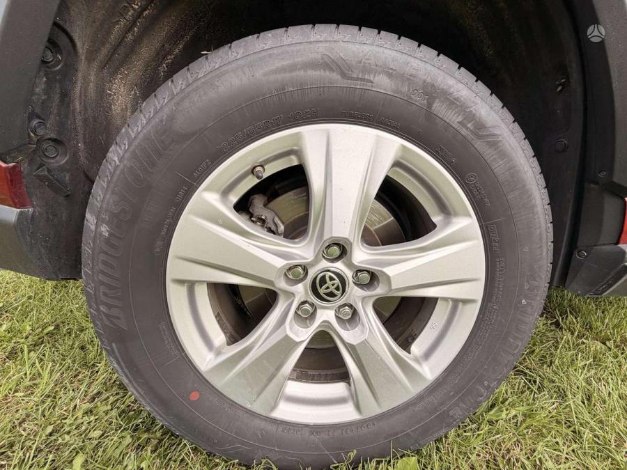 Sarkans Toyota RAV4 2020 Marijampole, ar dzinēja tilpumu 1.99 L un nobraukumu 109 tūkst. km par 21000 €, foto 12 vietnē AUTOMOTO.COM.LV