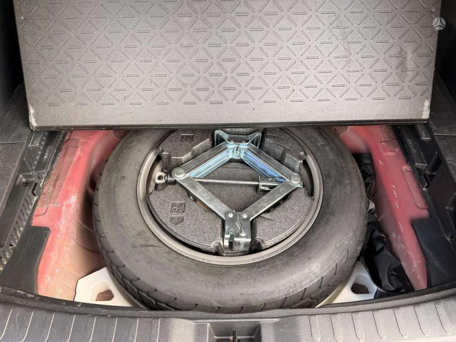 Sarkans Toyota RAV4 2020 Marijampole, ar dzinēja tilpumu 1.99 L un nobraukumu 109 tūkst. km par 21000 €, foto 13 vietnē AUTOMOTO.COM.LV