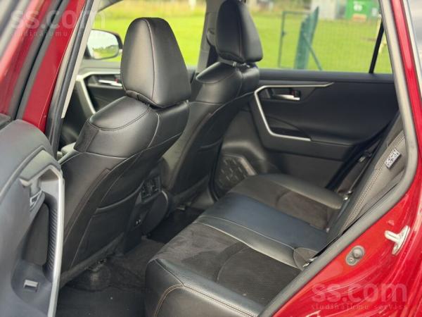 Sarkans Toyota RAV4 2020 Rīga, ar dzinēja tilpumu 2.00 L un nobraukumu 41 tūkst. km par 28000 €, foto 10 vietnē AUTOMOTO.COM.LV