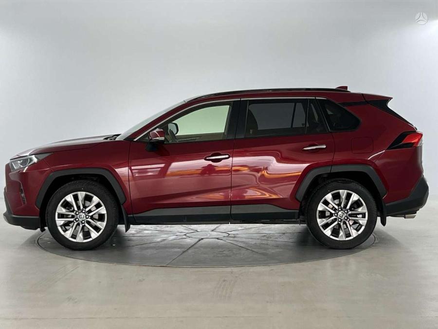 Red Toyota RAV4 2020 in Vilnius, with an engine capacity of 1.99 L and mileage of 89 thousand km for 26900 €, photo 4 on AUTOMOTO.COM.LV