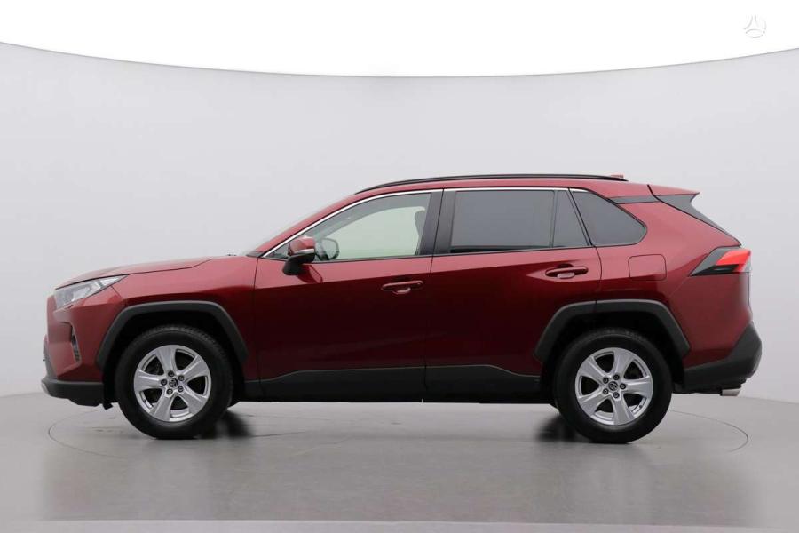 Red Toyota RAV4 2020 in Vilnius, with an engine capacity of 1.99 L and mileage of 109 thousand km for 23700 €, photo 5 on AUTOMOTO.COM.LV