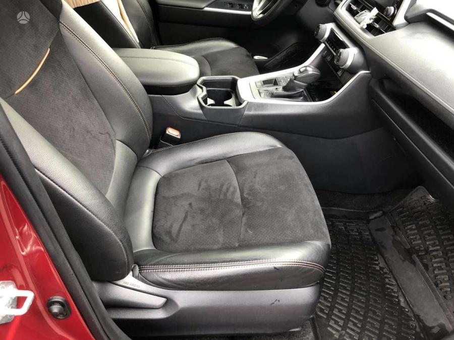 Red Toyota RAV4 2020 in Vilnius, with an engine capacity of 2.50 L and mileage of 66 thousand km for 29500 €, photo 9 on AUTOMOTO.COM.LV