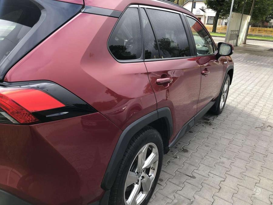 Red Toyota RAV4 2020 in Vilnius, with an engine capacity of 2.50 L and mileage of 66 thousand km for 29500 €, photo 13 on AUTOMOTO.COM.LV