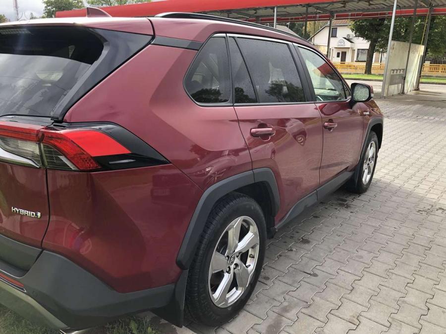 Red Toyota RAV4 2020 in Vilnius, with an engine capacity of 2.50 L and mileage of 66 thousand km for 29500 €, photo 15 on AUTOMOTO.COM.LV