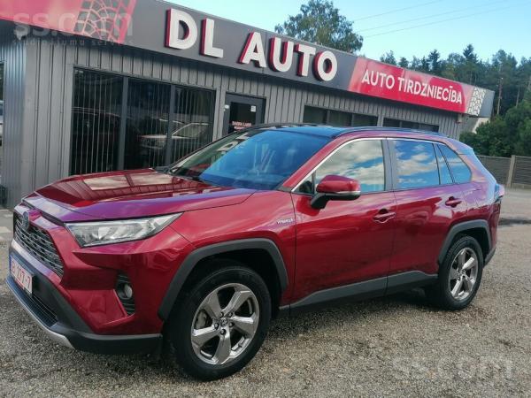 Red Toyota RAV4 2020 in Valmiera, with an engine capacity of 2.50 L and mileage of 86 thousand km for 26900 €, photo 4 on AUTOMOTO.COM.LV