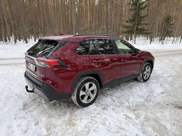 Sarkans Toyota RAV4 2021 Viļņa, ar dzinēja tilpumu 2.49 L un nobraukumu 107 tūkst. km par 28000 €, foto 3 vietnē AUTOMOTO.COM.LV