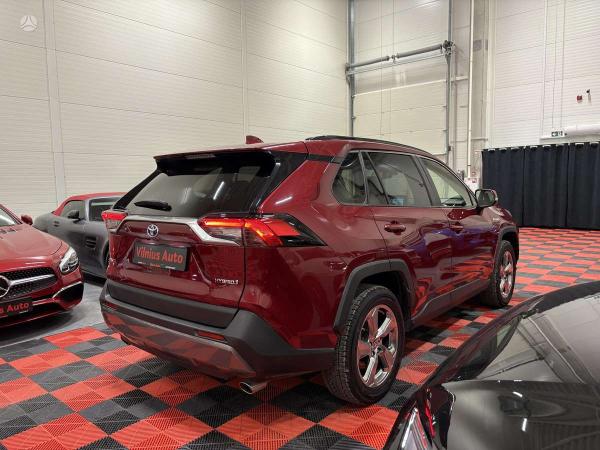 Sarkans Toyota RAV4 2021 Viļņa, ar dzinēja tilpumu 2.49 L un nobraukumu 280 tūkst. km par 19000 €, foto 4 vietnē AUTOMOTO.COM.LV