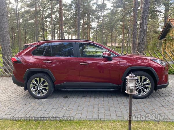 Red Toyota RAV4 2021 in Tallinn, with an engine capacity of 2.00 L and mileage of 58 thousand km for 36000 €, photo 3 on AUTOMOTO.COM.LV