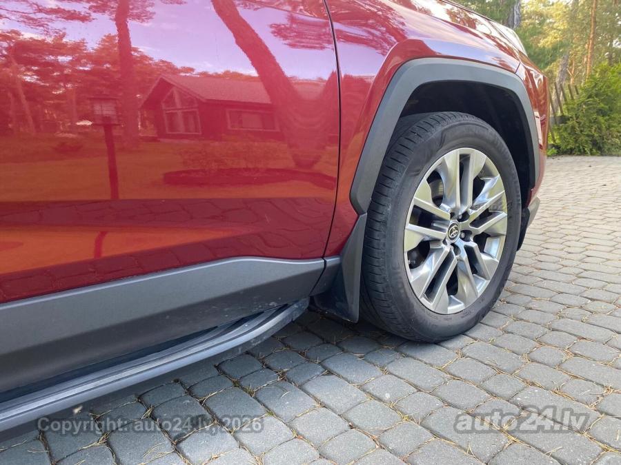 Red Toyota RAV4 2021 in Tallinn, with an engine capacity of 2.00 L and mileage of 58 thousand km for 36000 €, photo 13 on AUTOMOTO.COM.LV