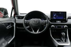 Red Toyota RAV4 2021 in Vilnius, with an engine capacity of 2.49 L and mileage of 91 thousand km for 29990 €, photo 9 on AUTOMOTO.COM.LV