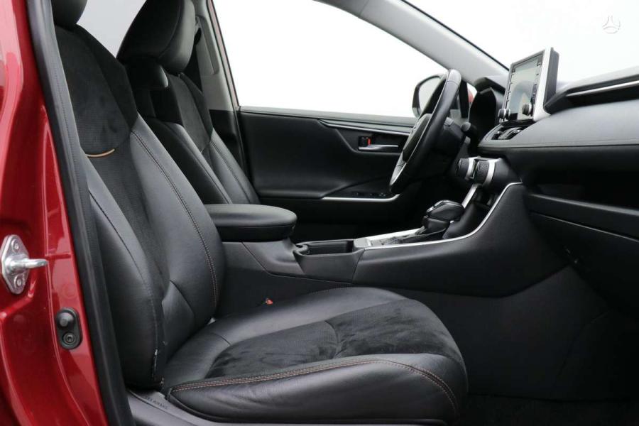 Red Toyota RAV4 2021 in Vilnius, with an engine capacity of 2.49 L and mileage of 91 thousand km for 29990 €, photo 10 on AUTOMOTO.COM.LV
