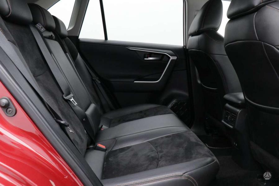 Red Toyota RAV4 2021 in Vilnius, with an engine capacity of 2.49 L and mileage of 91 thousand km for 29990 €, photo 11 on AUTOMOTO.COM.LV
