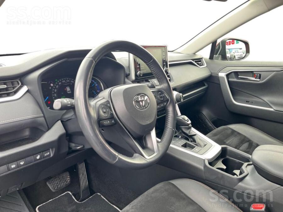 Sarkans Toyota RAV4 2021 Rīga, ar dzinēja tilpumu 2.50 L un nobraukumu 73 tūkst. km par 28990 €, foto 12 vietnē AUTOMOTO.COM.LV