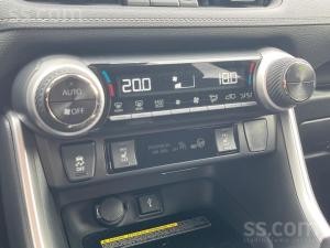 Sarkans Toyota RAV4 2021 Rīga, ar dzinēja tilpumu 2.50 L un nobraukumu 73 tūkst. km par 28990 €, foto 16 vietnē AUTOMOTO.COM.LV