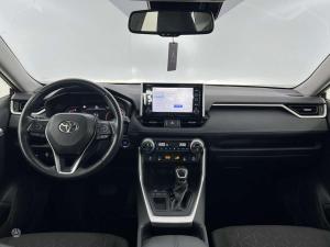 Red Toyota RAV4 2021 in Vilnius, with an engine capacity of 1.99 L and mileage of 115 thousand km for 23900 €, photo 9 on AUTOMOTO.COM.LV