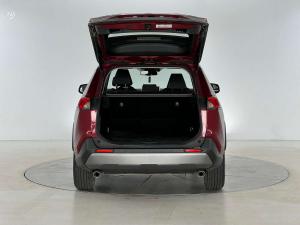 Red Toyota RAV4 2021 in Vilnius, with an engine capacity of 1.99 L and mileage of 115 thousand km for 23900 €, photo 11 on AUTOMOTO.COM.LV
