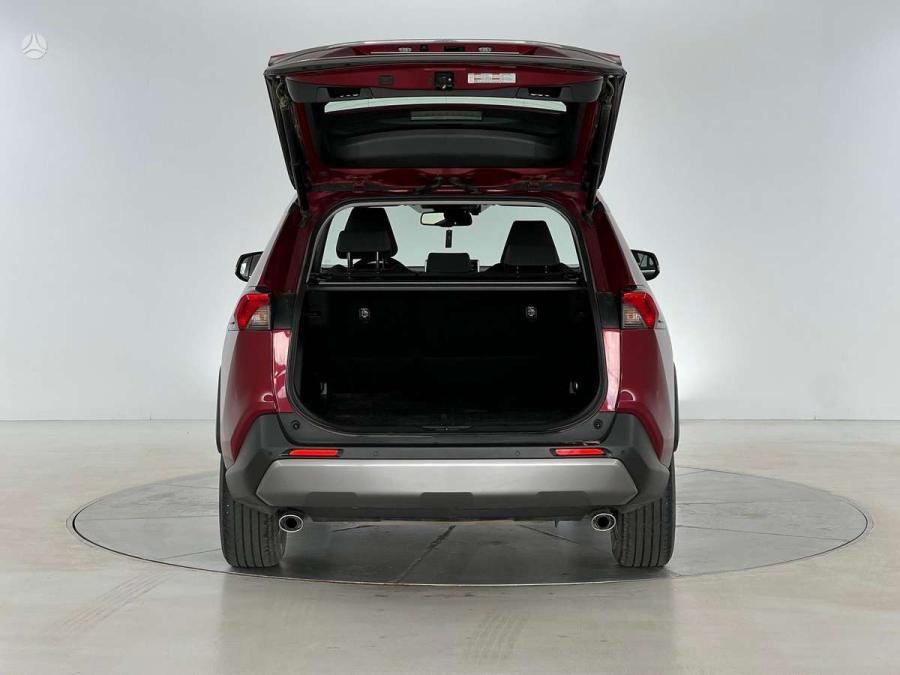 Red Toyota RAV4 2021 in Vilnius, with an engine capacity of 1.99 L and mileage of 115 thousand km for 23900 €, photo 11 on AUTOMOTO.COM.LV