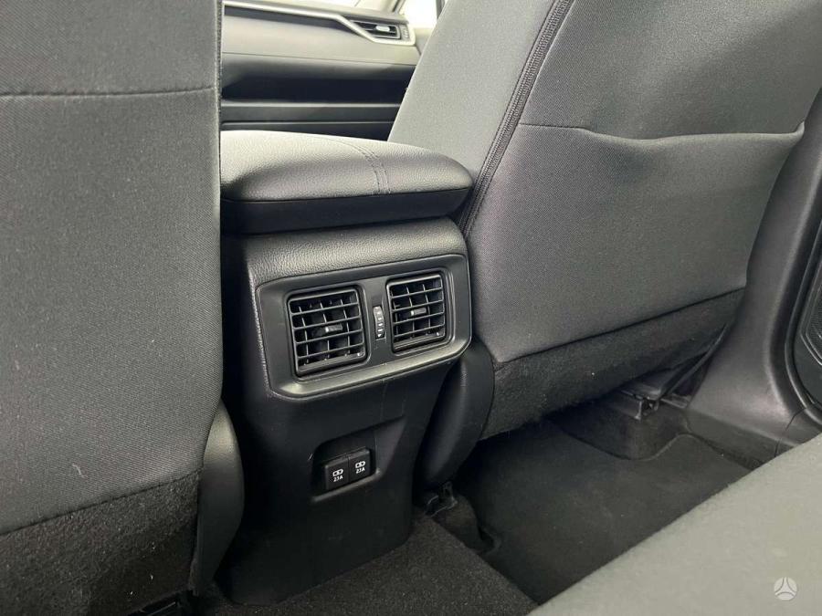 Red Toyota RAV4 2021 in Vilnius, with an engine capacity of 1.99 L and mileage of 115 thousand km for 23900 €, photo 26 on AUTOMOTO.COM.LV
