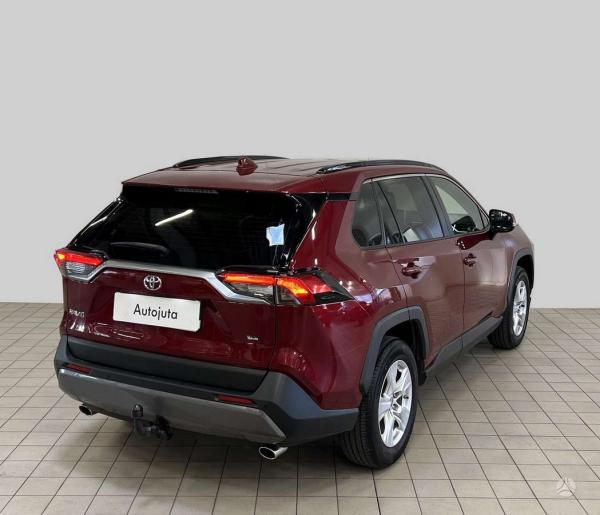 Red Toyota RAV4 2021 in Kaunas, with an engine capacity of 1.99 L and mileage of 139 thousand km for 20700 €, photo 4 on AUTOMOTO.COM.LV