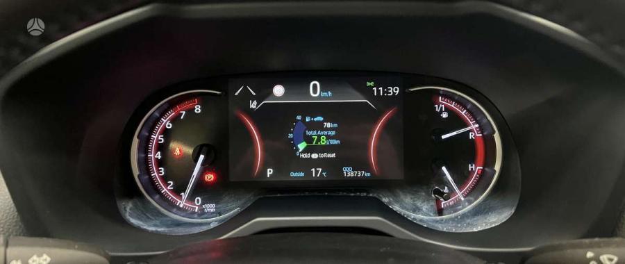 Red Toyota RAV4 2021 in Kaunas, with an engine capacity of 1.99 L and mileage of 139 thousand km for 20700 €, photo 6 on AUTOMOTO.COM.LV