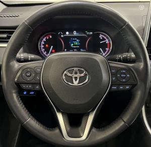 Red Toyota RAV4 2021 in Kaunas, with an engine capacity of 1.99 L and mileage of 139 thousand km for 20700 €, photo 7 on AUTOMOTO.COM.LV