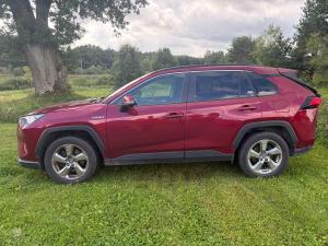 Red Toyota RAV4 2021 in Vilnius, with an engine capacity of 2.50 L and mileage of 130 thousand km for 18790 €, photo 12 on AUTOMOTO.COM.LV