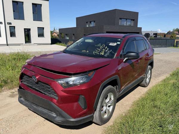 Red Toyota RAV4 2021 in Kaunas, with an engine capacity of 2.49 L and mileage of 37 thousand km for 15300 €, photo 8 on AUTOMOTO.COM.LV
