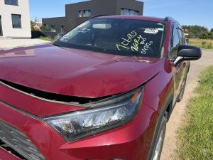 Red Toyota RAV4 2021 in Kaunas, with an engine capacity of 2.49 L and mileage of 37 thousand km for 15300 €, photo 11 on AUTOMOTO.COM.LV