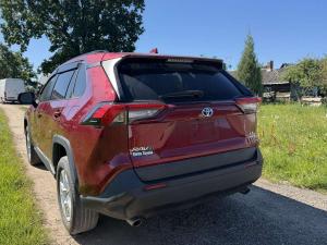 Red Toyota RAV4 2021 in Kaunas, with an engine capacity of 2.49 L and mileage of 37 thousand km for 15300 €, photo 13 on AUTOMOTO.COM.LV