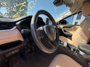 Red Toyota RAV4 2021 in Kaunas, with an engine capacity of 2.49 L and mileage of 37 thousand km for 15300 €, photo 18 on AUTOMOTO.COM.LV