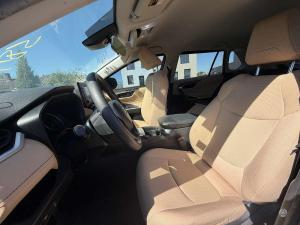 Red Toyota RAV4 2021 in Kaunas, with an engine capacity of 2.49 L and mileage of 37 thousand km for 15300 €, photo 19 on AUTOMOTO.COM.LV