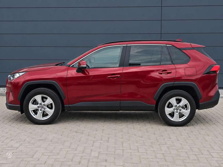 Sarkans Toyota RAV4 2021 Viļņa, ar dzinēja tilpumu 1.99 L un nobraukumu 86 tūkst. km par 23750 €, foto 3 vietnē AUTOMOTO.COM.LV