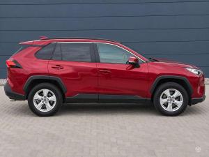 Sarkans Toyota RAV4 2021 Viļņa, ar dzinēja tilpumu 1.99 L un nobraukumu 86 tūkst. km par 23750 €, foto 5 vietnē AUTOMOTO.COM.LV