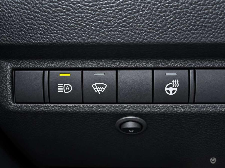 Sarkans Toyota RAV4 2021 Viļņa, ar dzinēja tilpumu 1.99 L un nobraukumu 86 tūkst. km par 23750 €, foto 13 vietnē AUTOMOTO.COM.LV
