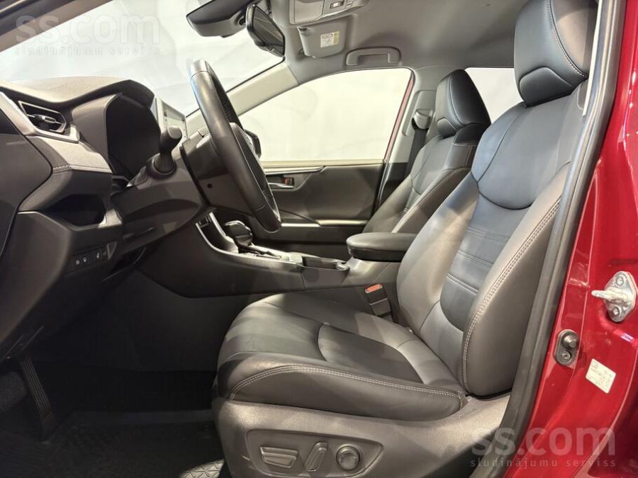 Sarkans Toyota RAV4 2021 Ventspils, ar dzinēja tilpumu 2.00 L un nobraukumu 28 tūkst. km par 26990 €, foto 6 vietnē AUTOMOTO.COM.LV
