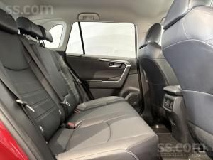 Sarkans Toyota RAV4 2021 Ventspils, ar dzinēja tilpumu 2.00 L un nobraukumu 28 tūkst. km par 26990 €, foto 9 vietnē AUTOMOTO.COM.LV