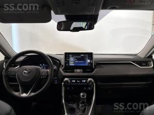 Sarkans Toyota RAV4 2021 Ventspils, ar dzinēja tilpumu 2.00 L un nobraukumu 28 tūkst. km par 26990 €, foto 10 vietnē AUTOMOTO.COM.LV
