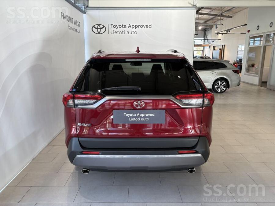 Sarkans Toyota RAV4 2021 Ventspils, ar dzinēja tilpumu 2.00 L un nobraukumu 28 tūkst. km par 26990 €, foto 24 vietnē AUTOMOTO.COM.LV