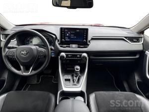 Sarkans Toyota RAV4 2022 Rīga, ar dzinēja tilpumu 2.50 L un nobraukumu 125 tūkst. km par 28990 €, foto 9 vietnē AUTOMOTO.COM.LV