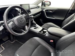 Sarkans Toyota RAV4 2022 Rīga, ar dzinēja tilpumu 2.50 L un nobraukumu 125 tūkst. km par 28990 €, foto 12 vietnē AUTOMOTO.COM.LV