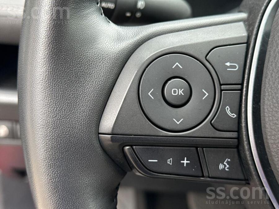 Sarkans Toyota RAV4 2022 Rīga, ar dzinēja tilpumu 2.50 L un nobraukumu 125 tūkst. km par 28990 €, foto 17 vietnē AUTOMOTO.COM.LV