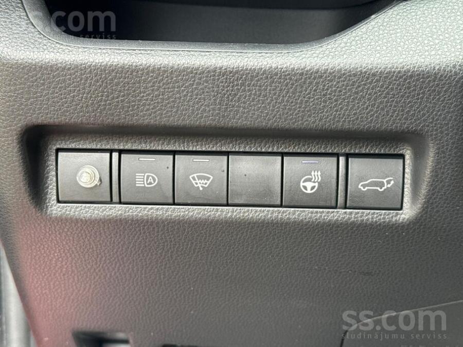 Sarkans Toyota RAV4 2022 Rīga, ar dzinēja tilpumu 2.50 L un nobraukumu 125 tūkst. km par 28990 €, foto 21 vietnē AUTOMOTO.COM.LV