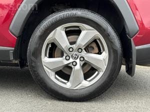 Sarkans Toyota RAV4 2022 Rīga, ar dzinēja tilpumu 2.50 L un nobraukumu 125 tūkst. km par 28990 €, foto 24 vietnē AUTOMOTO.COM.LV