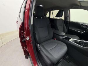 Sarkans Toyota RAV4 2022 Panevēža, ar dzinēja tilpumu 1.99 L un nobraukumu 50 tūkst. km par 24590 €, foto 18 vietnē AUTOMOTO.COM.LV